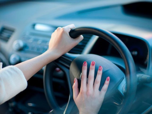 Uso del clacson in auto: regole e divieti del Codice della Strada - L ...